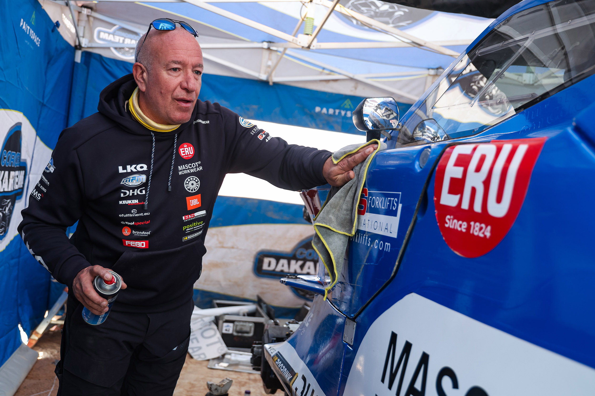 Het vertrouwen groeit bij Tim en Tom na uitdagende Dakar-start ...