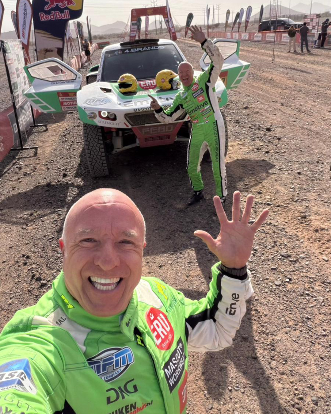 Tim and Tom Coronel race through moonscape to Al Henakiyah | Coronel ...